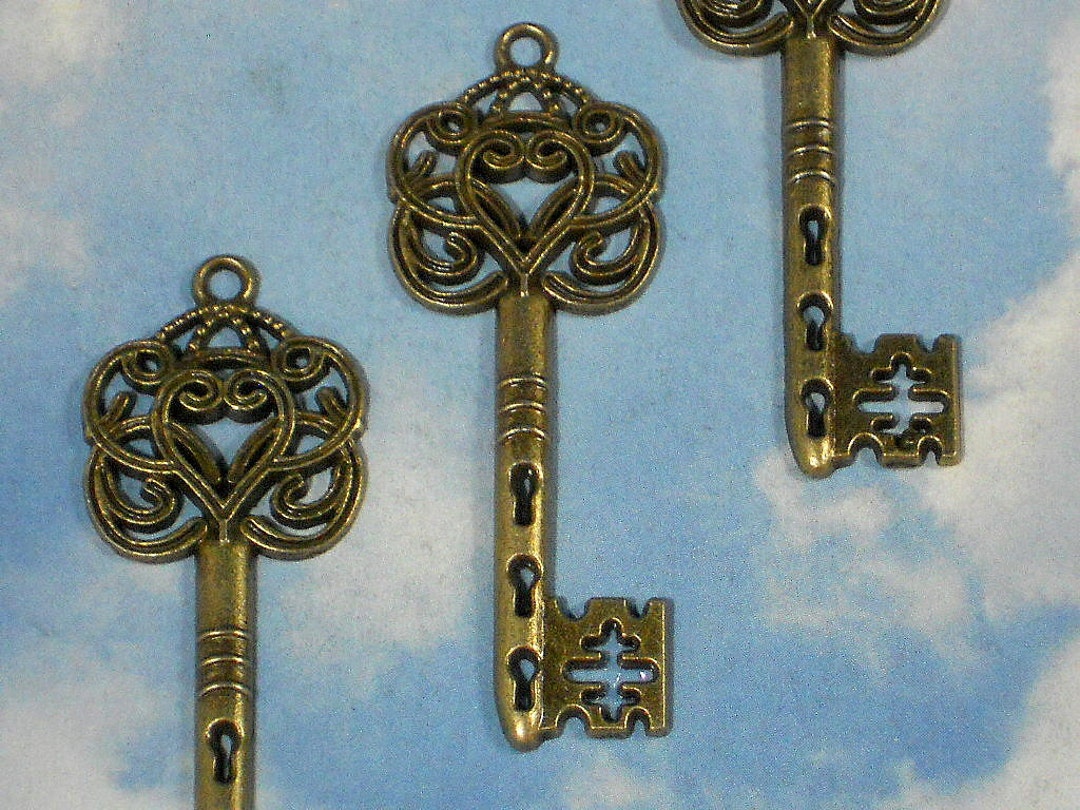 4 Fancy Victorian Heart Keys Raised Antique Bronze Vintage Style Key ...