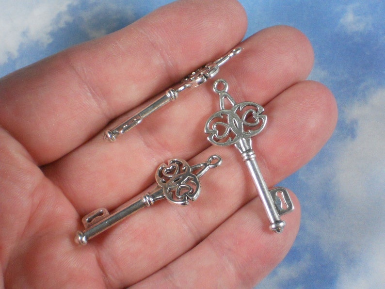 100 Bulk Skeleton Keys Celtic Double Heart Key Antiqued Silver | Etsy
