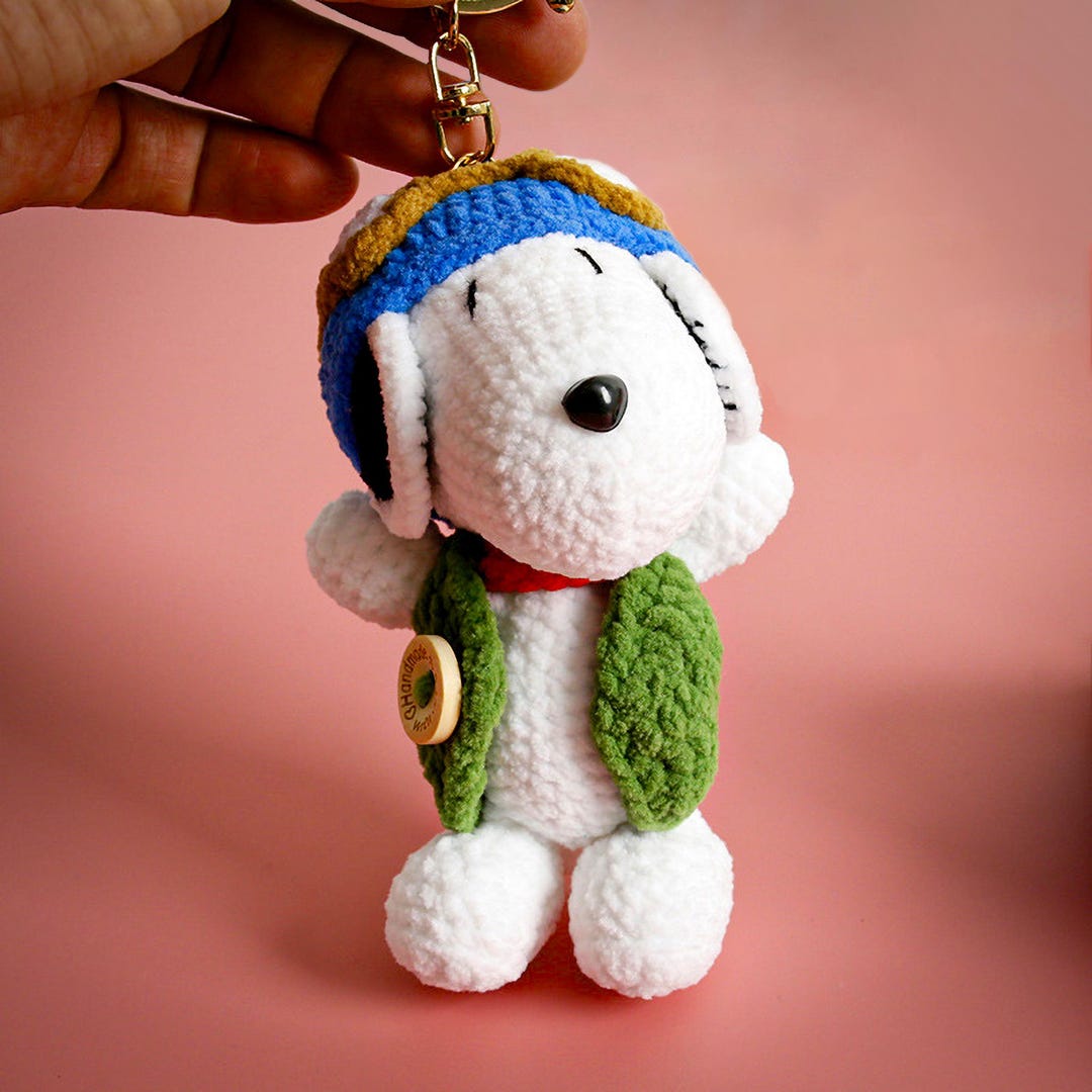 Cute Crochet Snoopy Keychain| Plushie Snoopy Keychain| Cotton Yarn ...