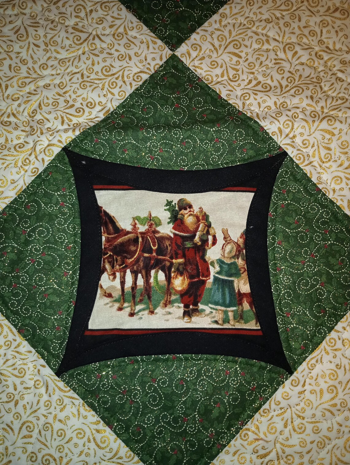 Cathedral Window Christmas Table Runner - Etsy