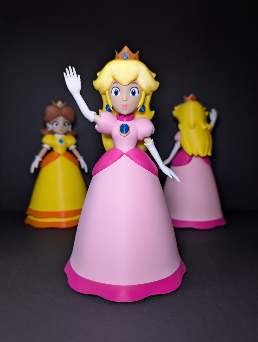Royal Duo Princess Peach & Daisy Figures – 9.5" Tall Collectibles ...