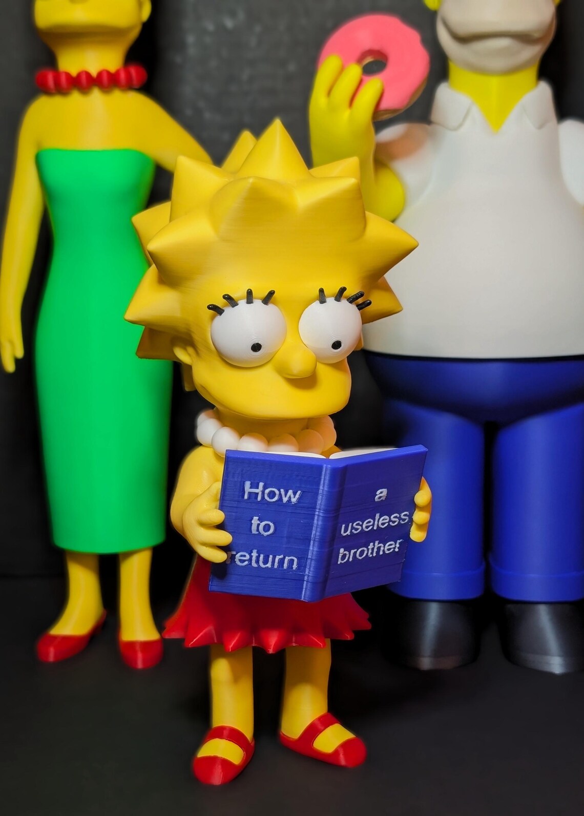 Lisa Simpson Figure | Simpsons Collectible With Book – Standard or ...