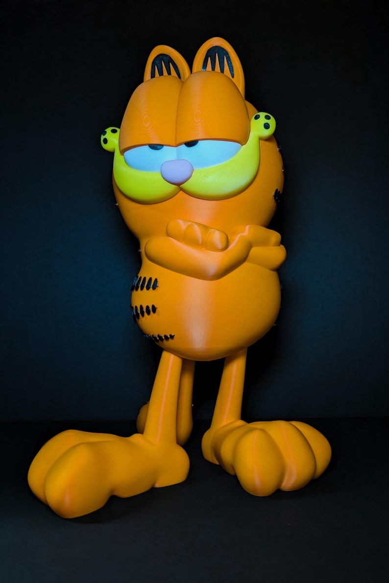 Garfield – the King of Laziness and Lasagna - 14.25" Figure - Etsy