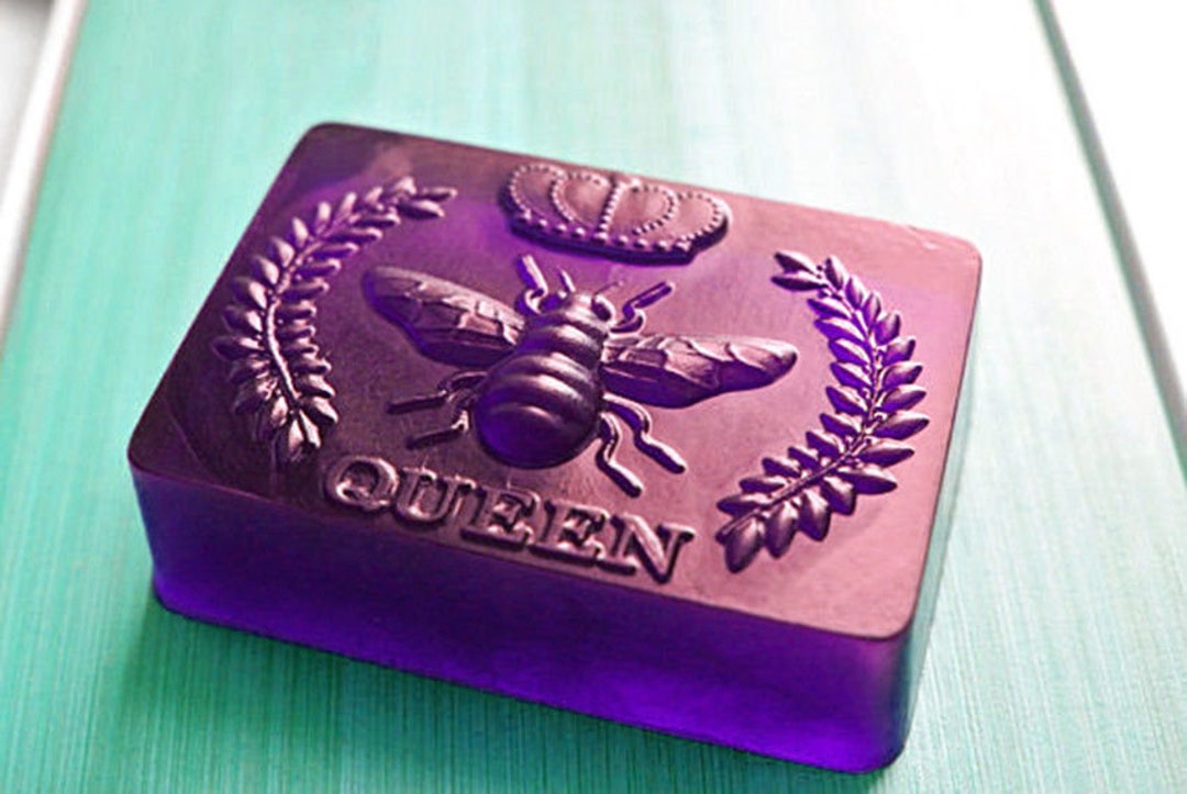 Silica Gel Silicone Mold Soaps Mould Queen Bee Honey Bee Soap Molds ...