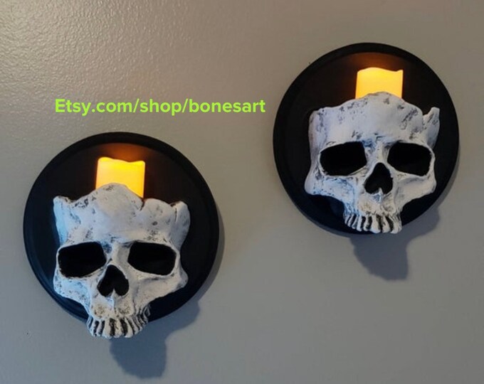 Set of 2 Skull Sconces With Circle Base - Etsy