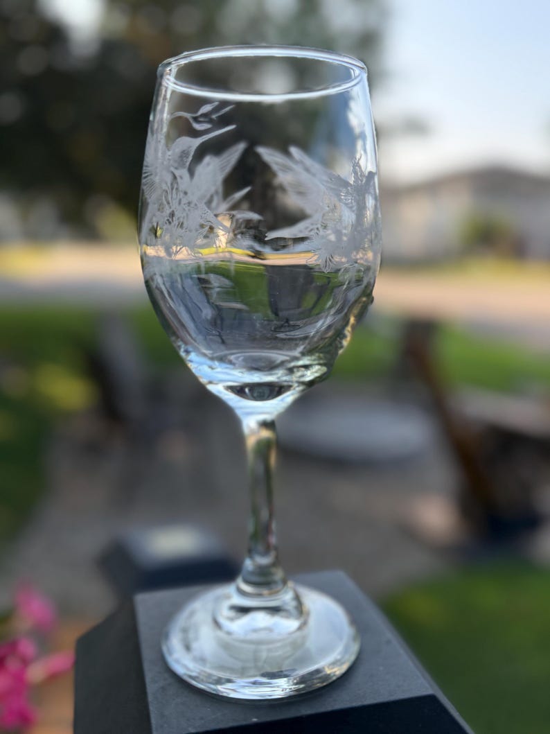 Laser Engraved Hummingbird Wine Glass-bespoke Gift - Etsy