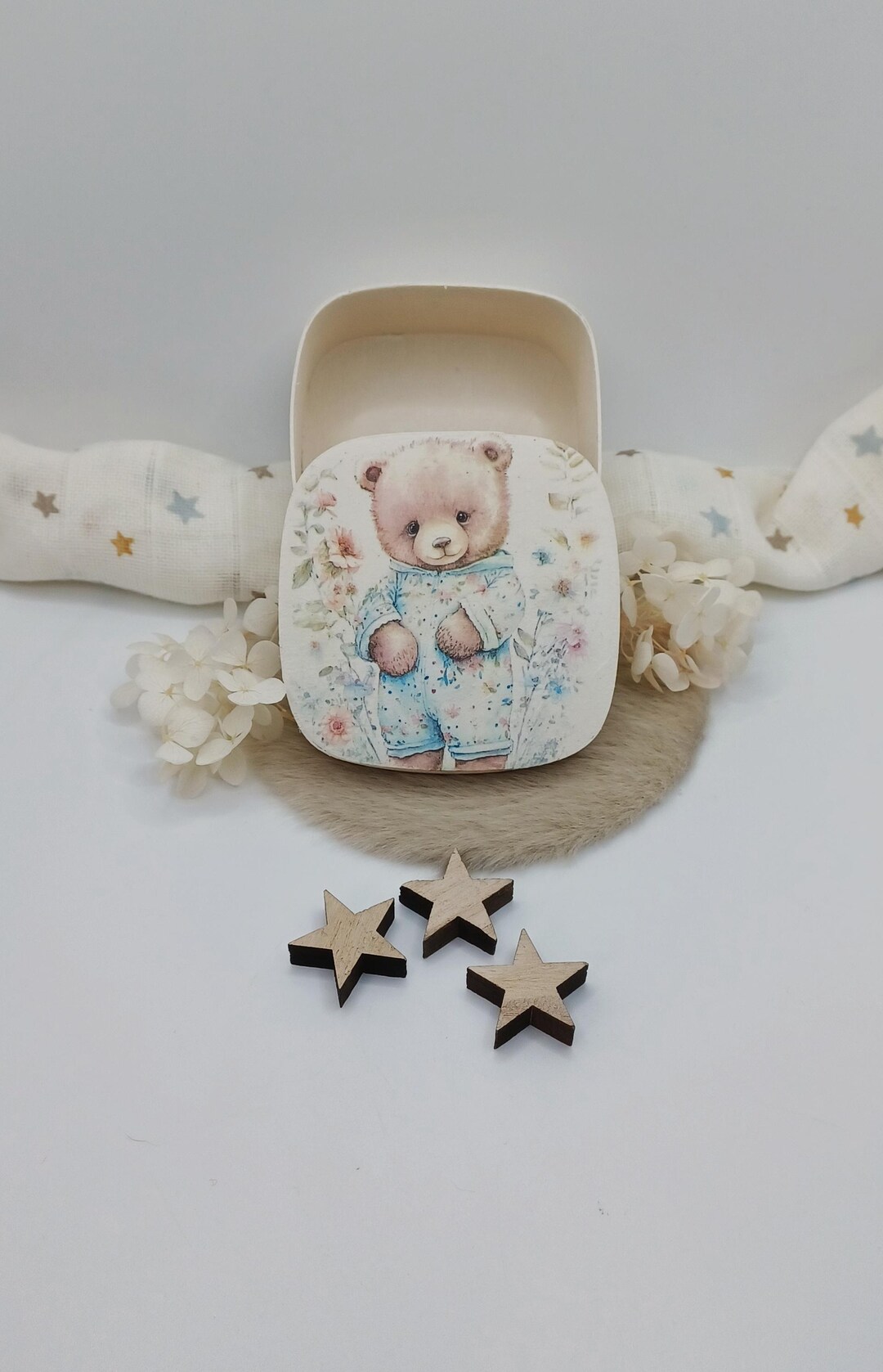 Small Memory Box Souvenir Gift Star Child Wooden Box With Lid and Motif ...
