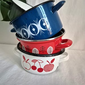 Vintage Enamel Pots With Unique Motives - 1980s Retro Kitchenware - Etsy