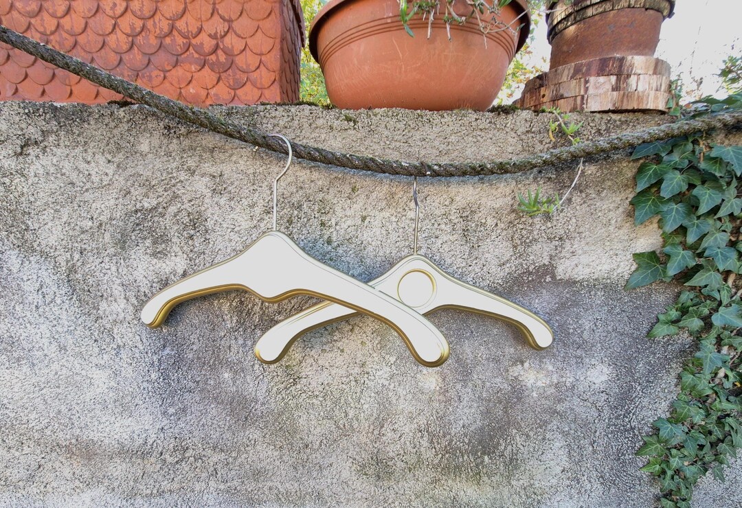 Vintage Coat Hangers / Elegant Retro Cream Hangers With Golden Edge ...