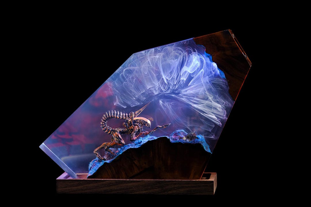 Xenomorph Alien Resin Sculpture Horror Art – Sci-fi Inspired Gothic ...