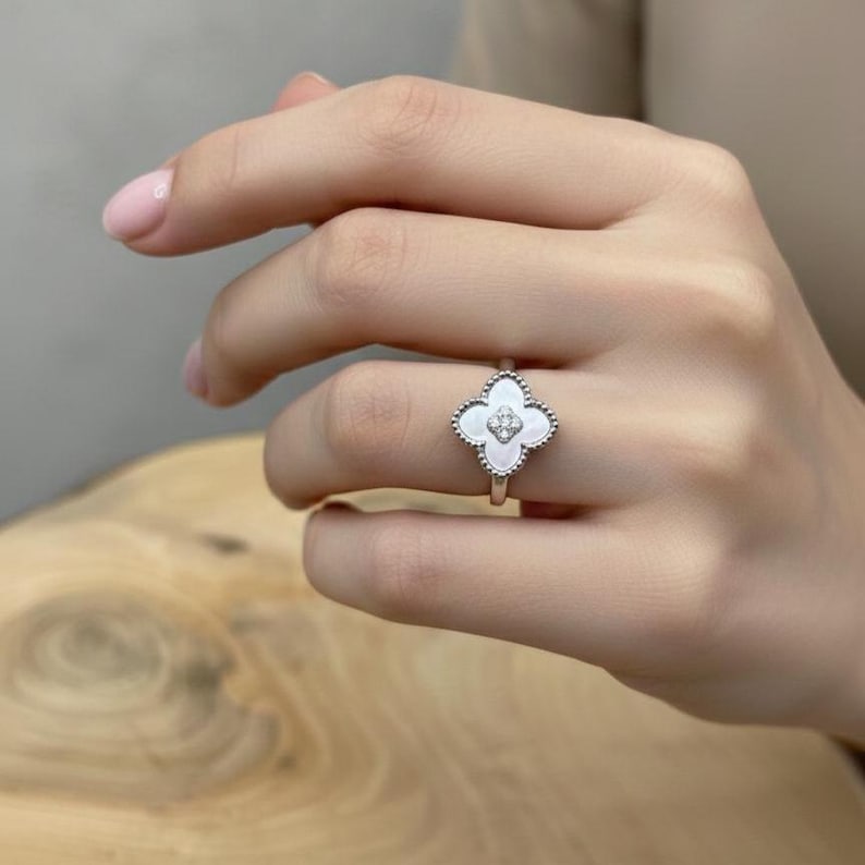 Quenn Clover Silver Ring, 10 MM Pearl Clover Ring, 925 Sterling Silver ...