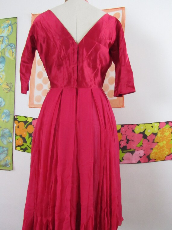 1950s Raspberry pink silk chiffon circle skirt dress … - Gem