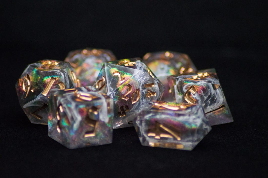 Handmade Sharp Edge Resin Dice Set: Oil Slick Polyhedral Art Dice for D ...