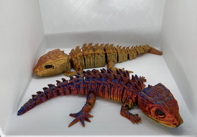 Lizard Desk Companion for Reptile Enthusiasts - Perfect Desktop Accent ...