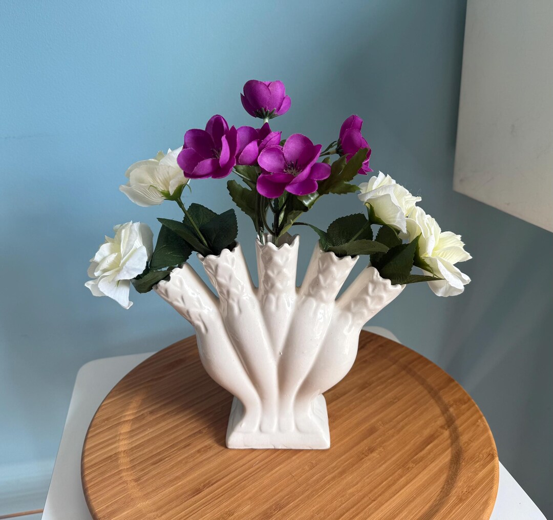 Vintage White Ceramic Tulip Vase | 5-stem Fan Shaped Floral Holder ...