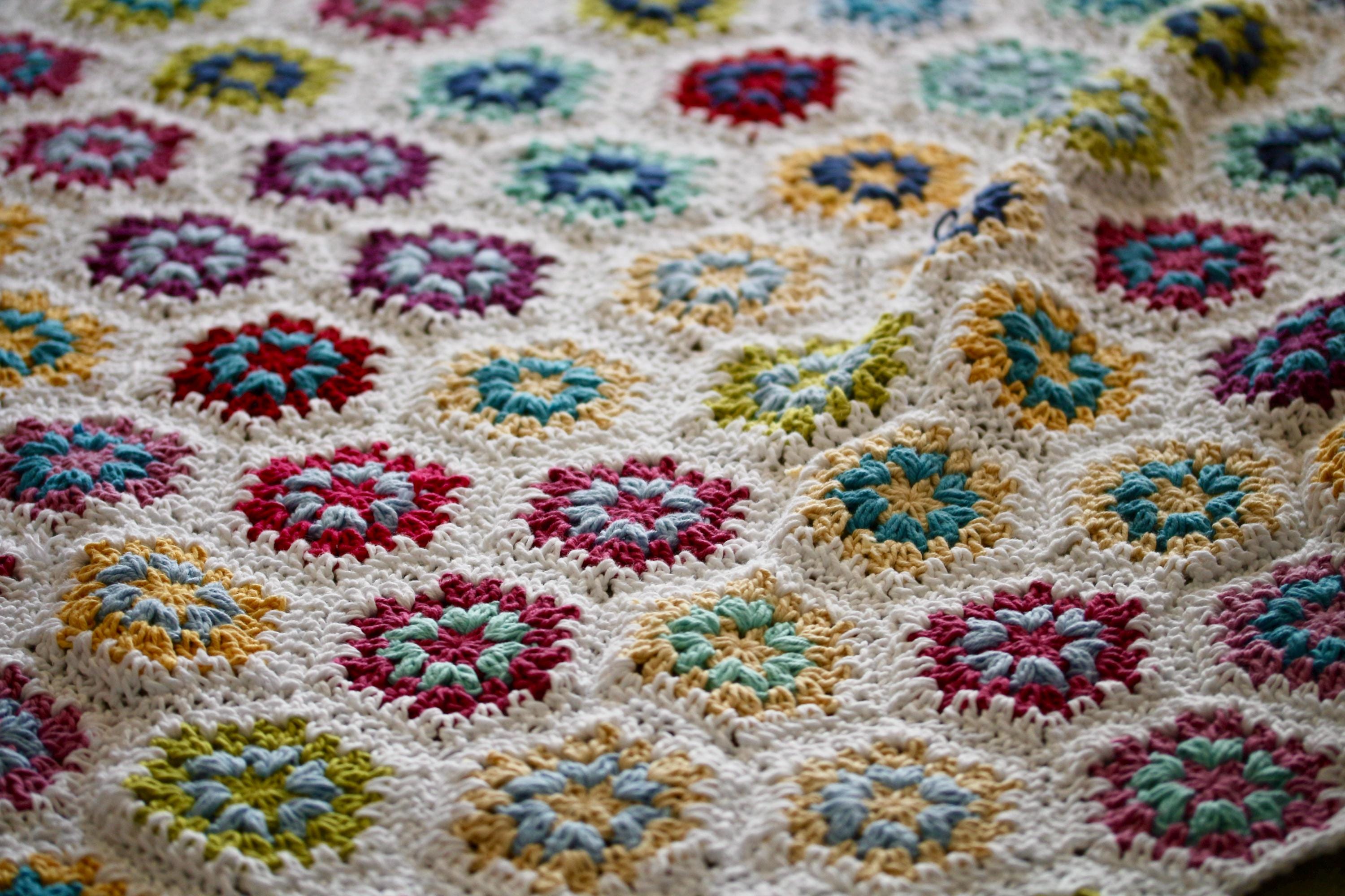 Hexagon Granny Square Temperature Blanket Crochet Pattern | Yearly ...