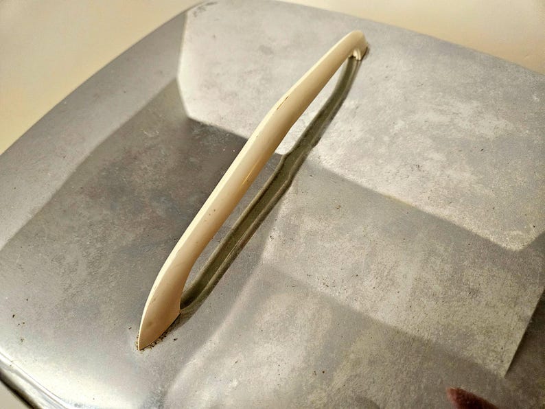 Vintage 1960s Lincoln Beautyware Cake Pie Carrier Holder Yellow ...