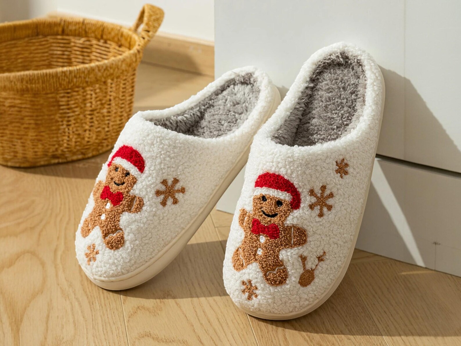 Womens Christmas Gingerbread Man Slippers Cute & Cozy Winter House ...