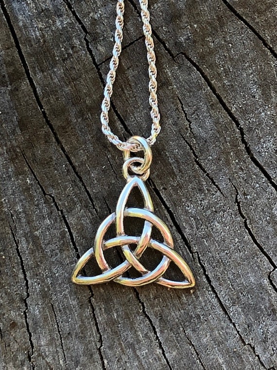 Trinity knot necklace store