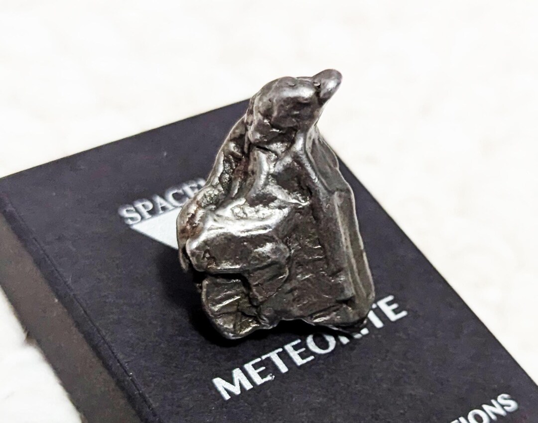 Aletai Iron Meteorite – A Rare and Authentic Space Rock, Perfect for ...