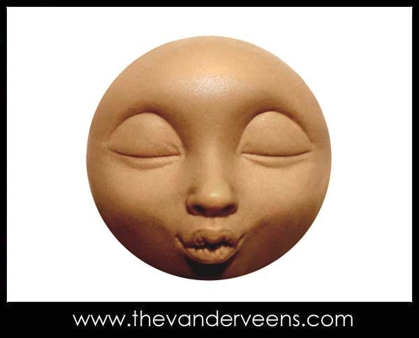 Mold No.227full Moon Face With Kissing by Veronica - Etsy