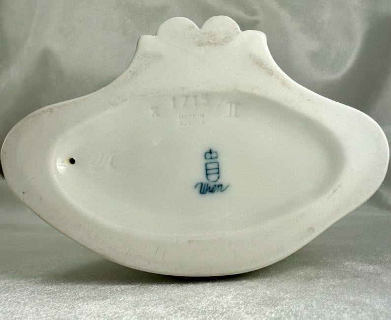 Vintage Wien Austria Augarten White Porcelain Virgin Mary Praying ...