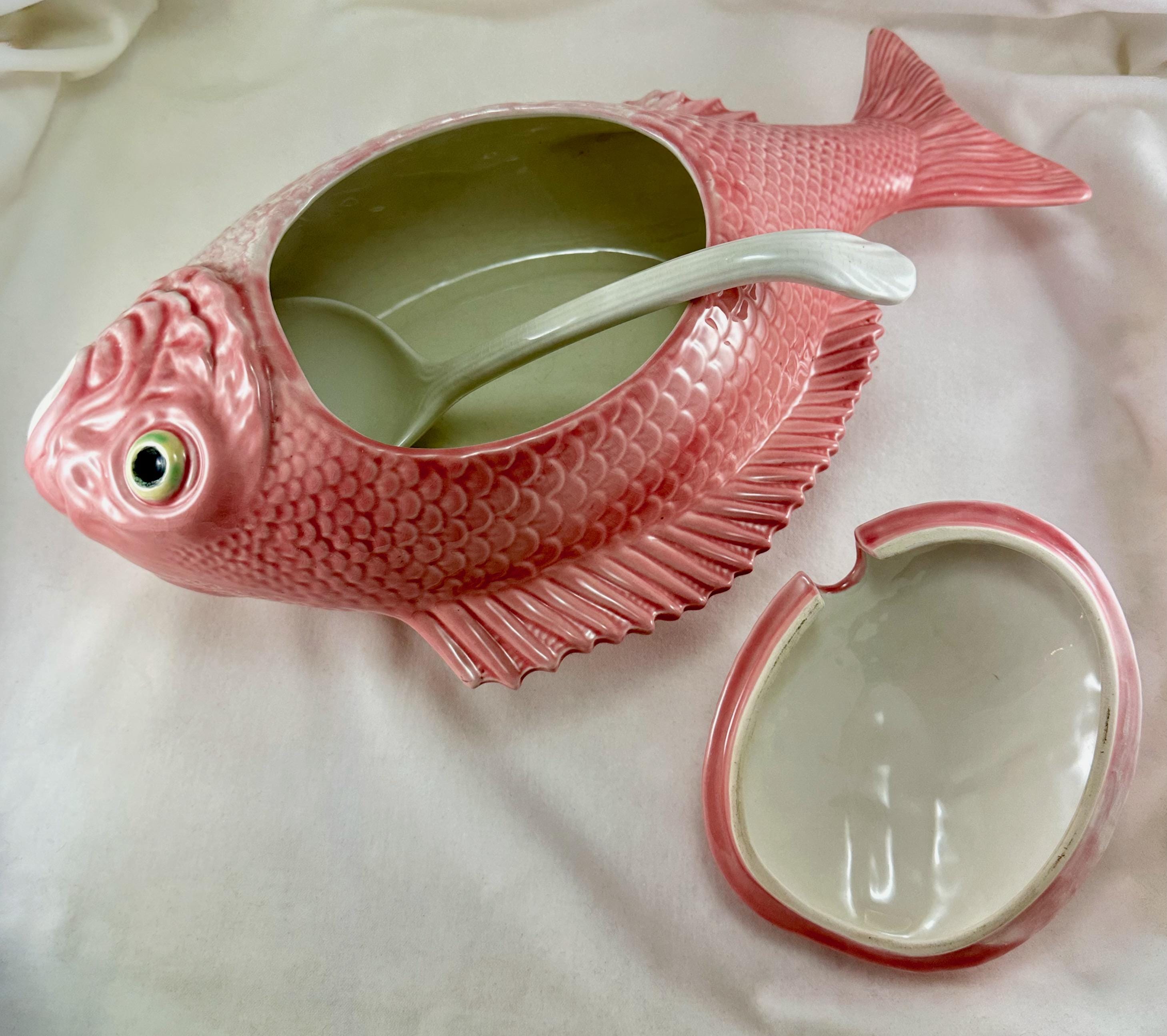 Vintage Bordallo Pinheiro Majolica Portugal Ceramic Pink Fish Tureen ...