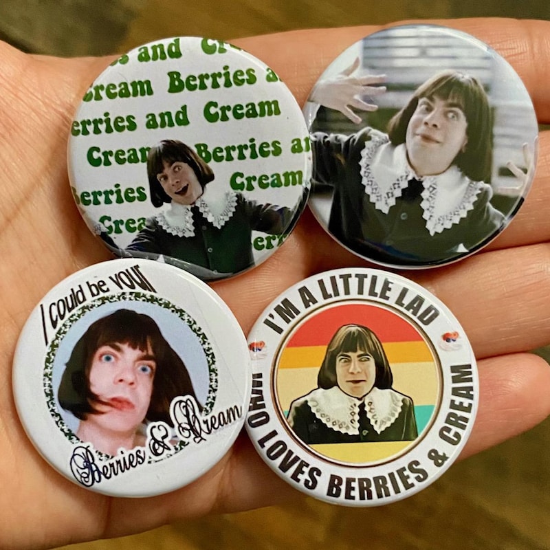 2000s Nostalgic Gifts - 60+ Gift Ideas for 2026