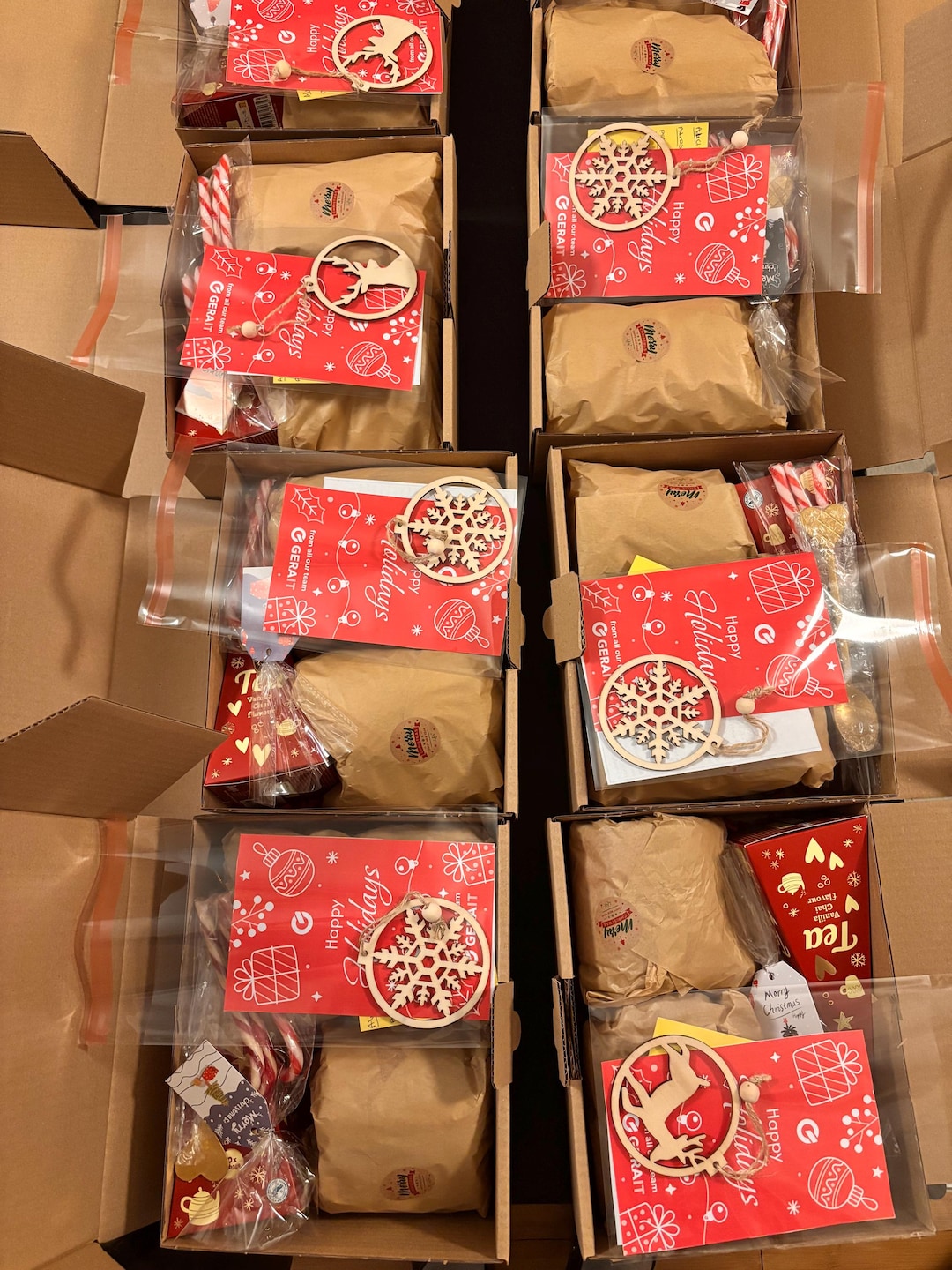 Corporate Christmas Gift Boxes Personalized Holiday Gifts for Employees ...