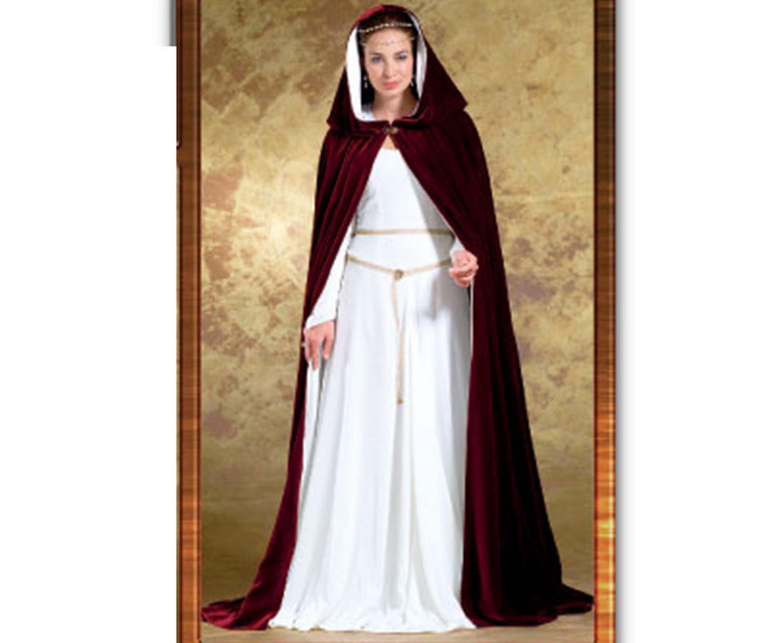 Reissuance Queen Costume Pattern • Butterick 4377 • Dress • Size 14-20 ...
