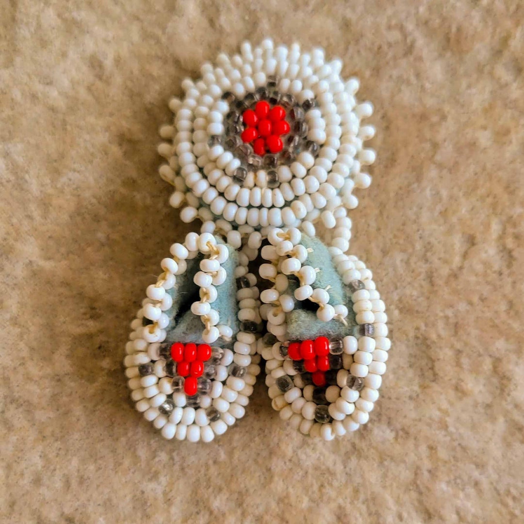 Vintage Native American Miniature Moccasins Beaded Pin Winnebago Ho ...