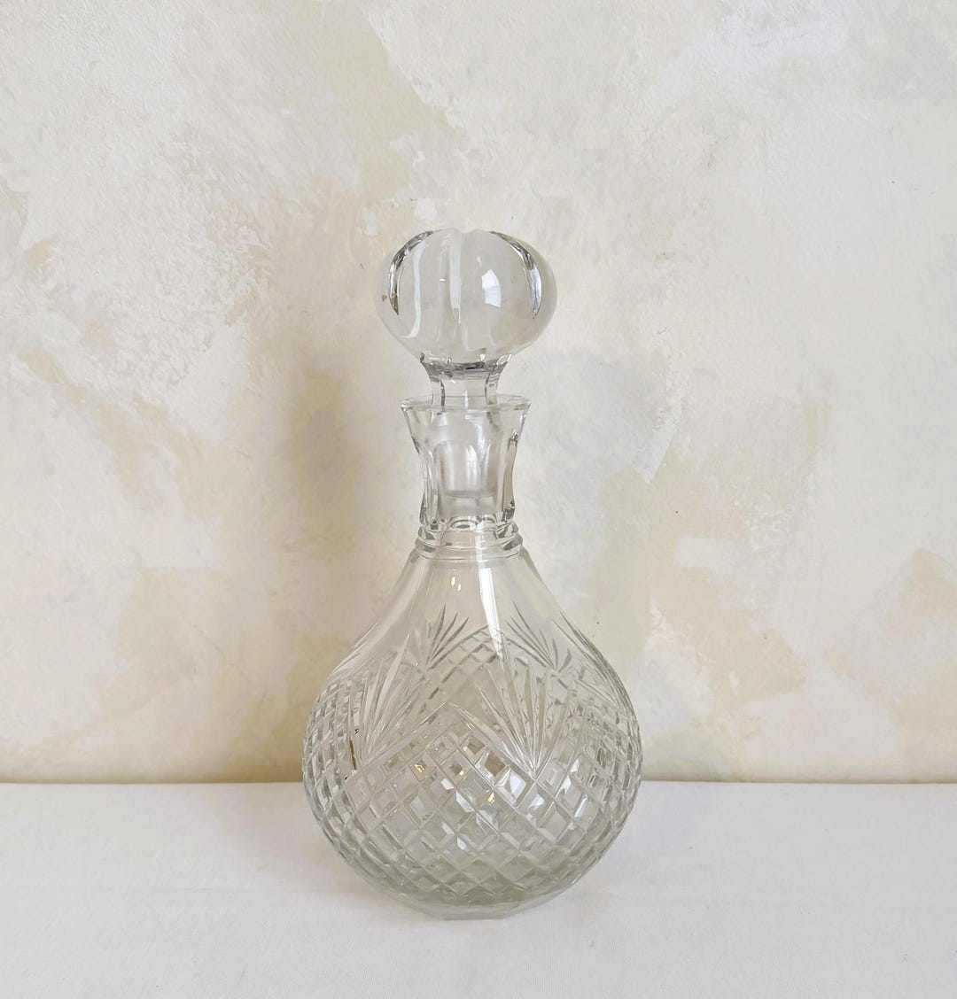 Vintage Wedgewood Majesty Crystal Decanter 10 1/8" Round Stopper READ ...