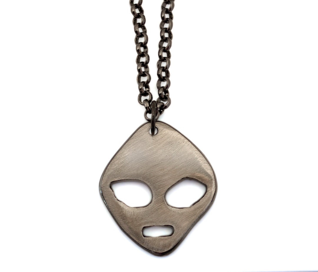 Metal Alien Chain by WATTO Distinctive Metal Wear-Handmade metal charm ...