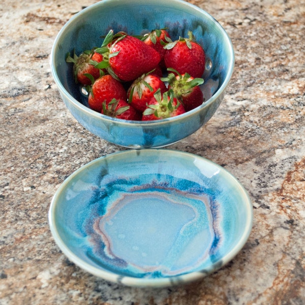 Ceramic Berry Bowl - Etsy