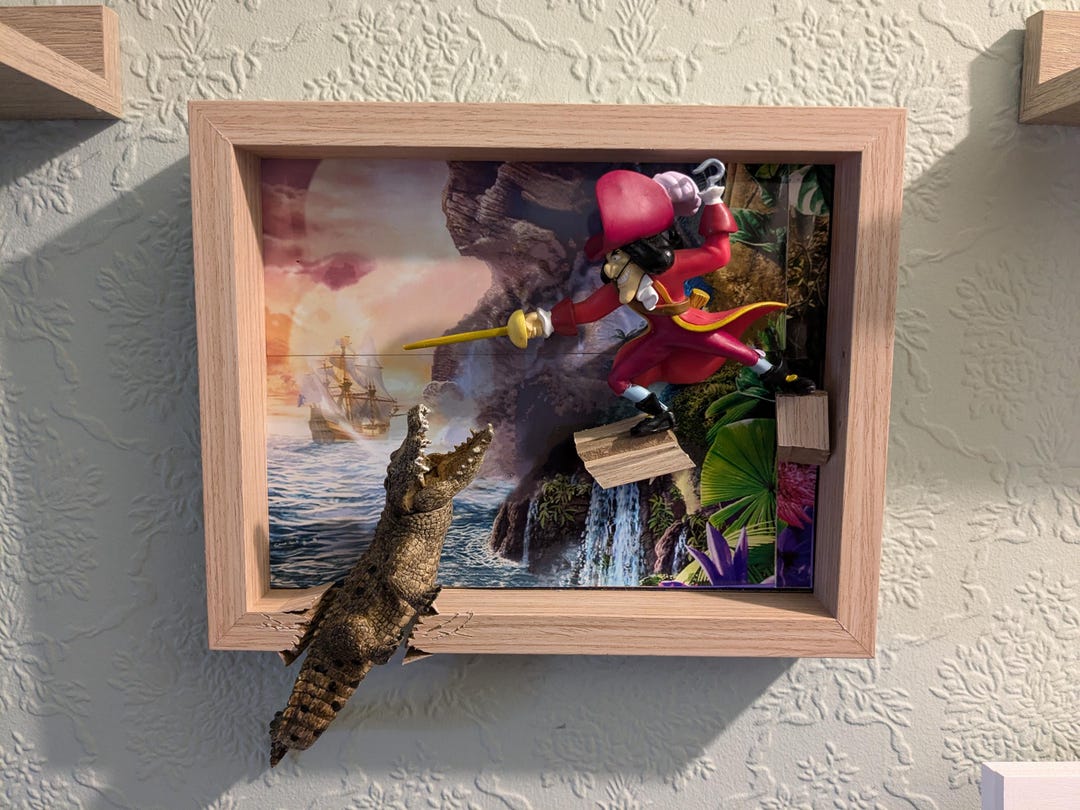Captain Hook & the Croc Frame. - Etsy