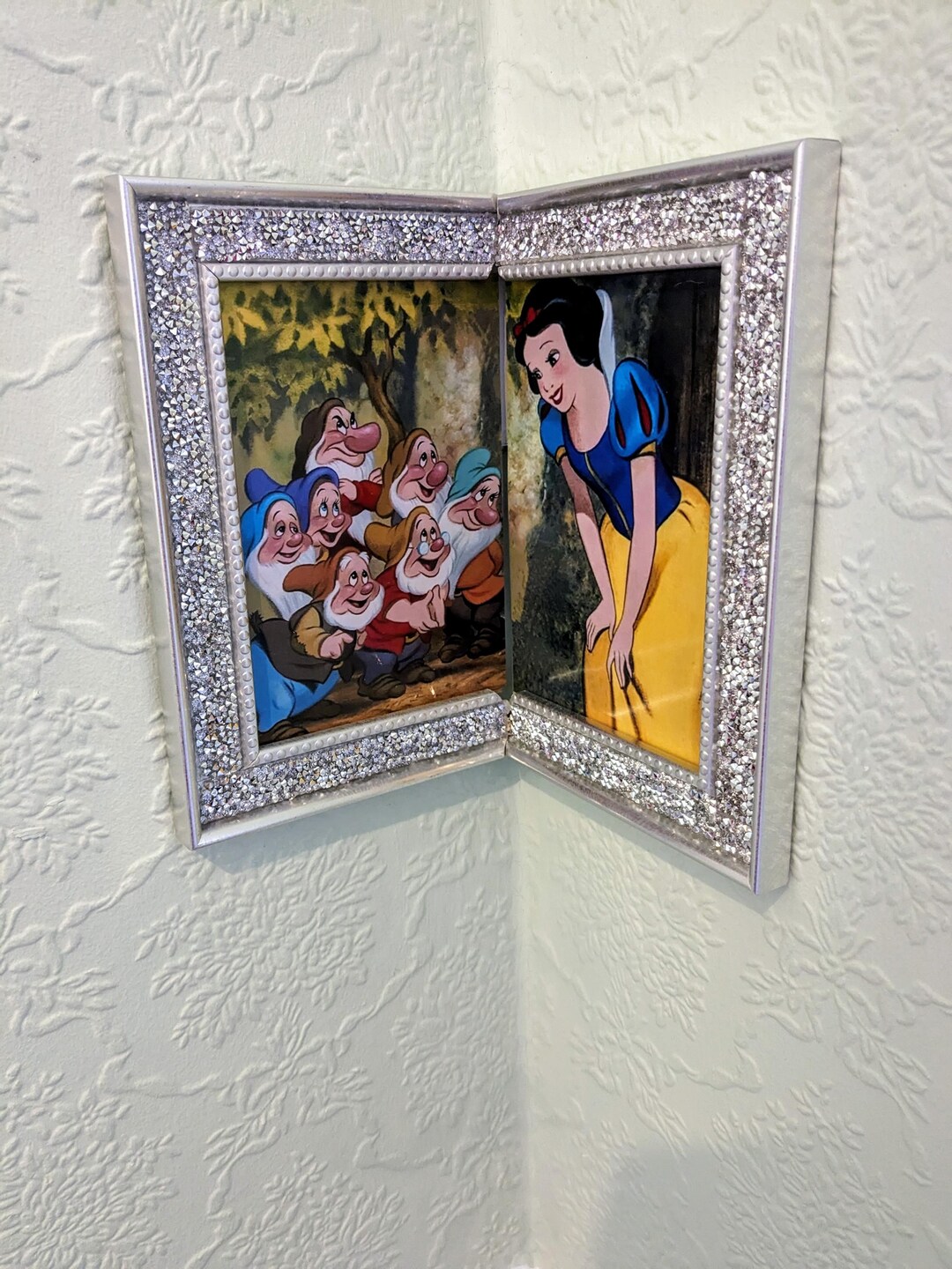 Beautiful Snow White Corner Frame. - Etsy