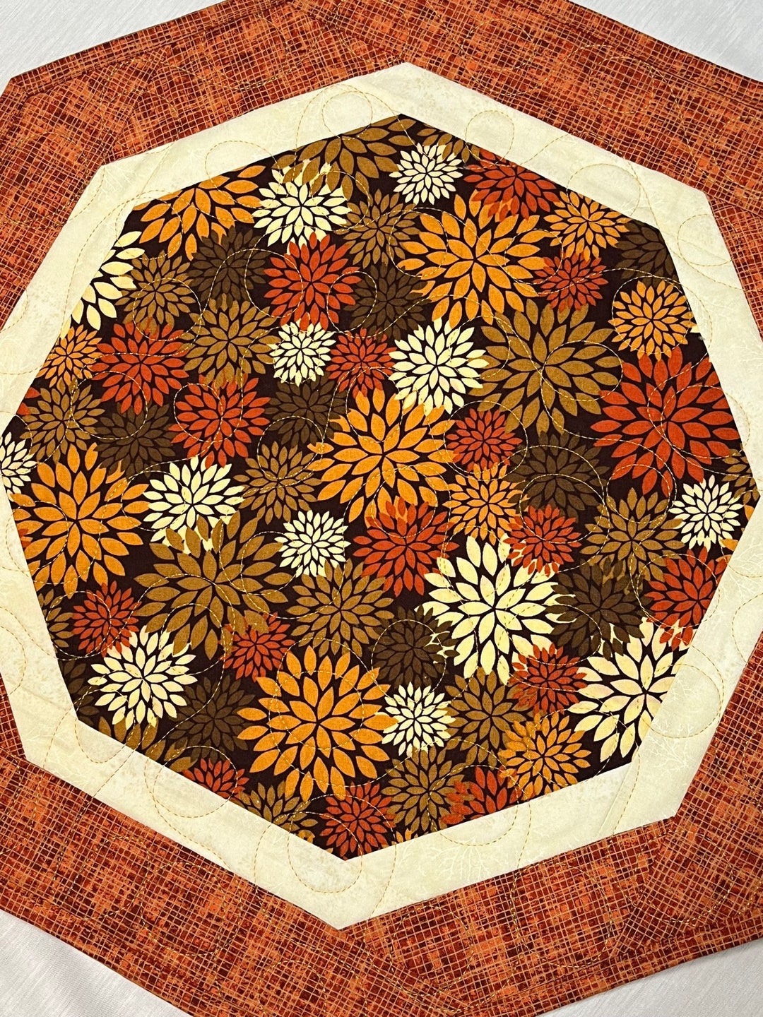 Modern Print Floral Octagon Table Topper/reversible/shady Spring Quilts ...