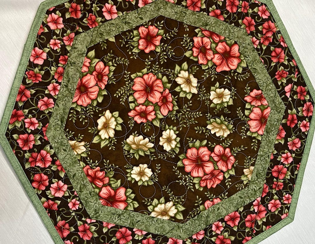 Vintage Rose Floral Octagon Table Topper/reversible/shady Spring Quilts ...