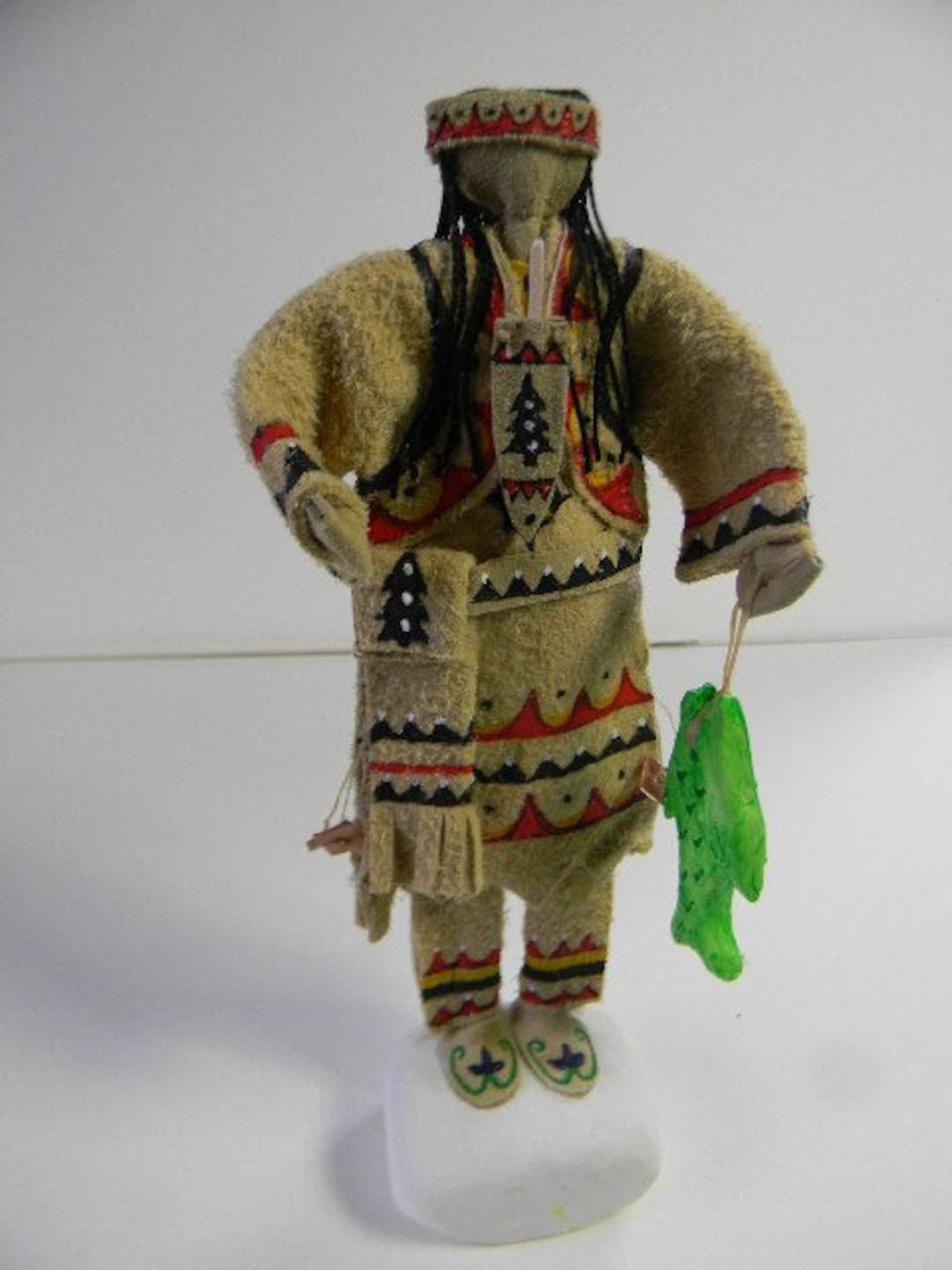 Pre-contact Mi'kmaq "spirit-doll," Woman, Painted Leather Regalia, With ...