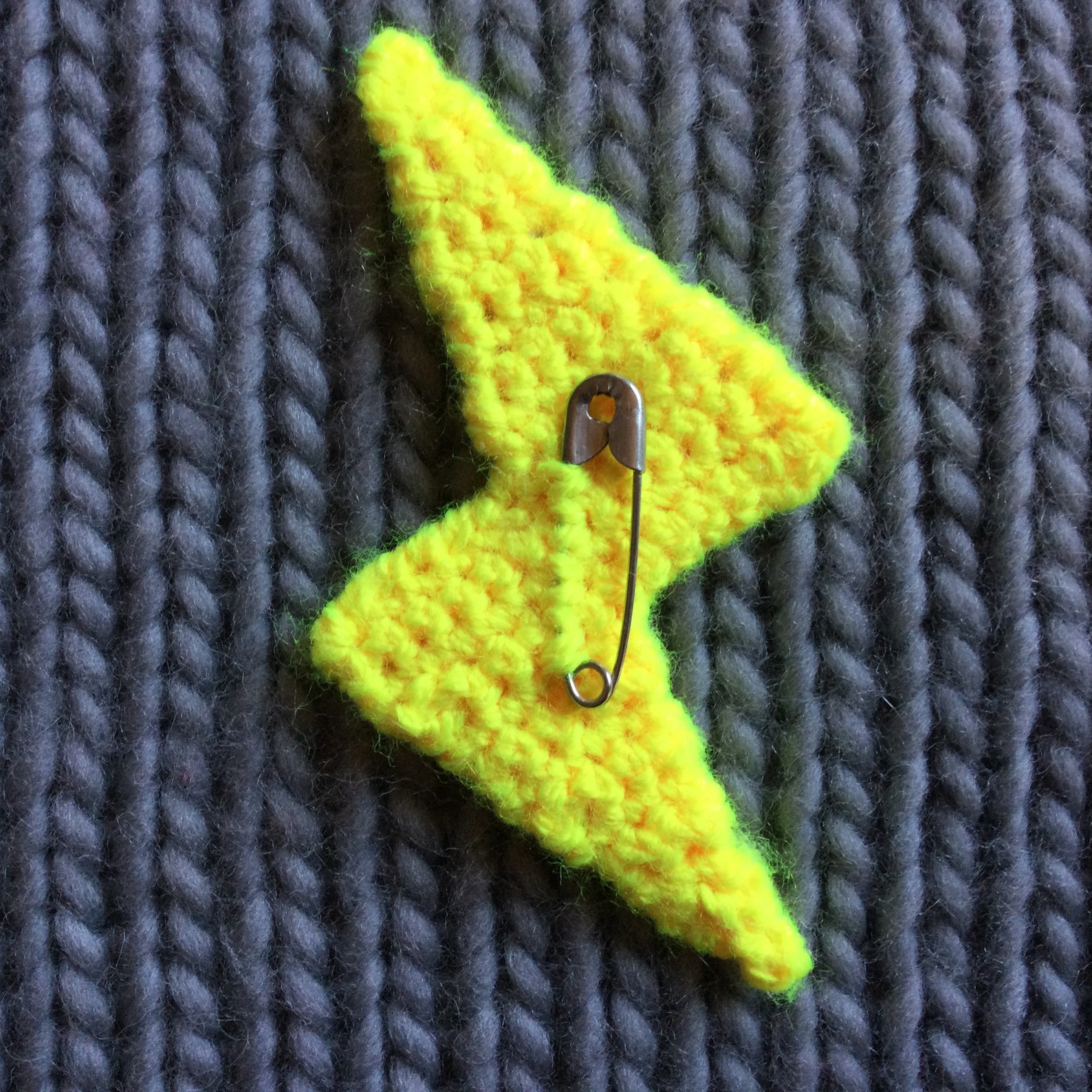 Handmade Crochet Lightning Bolt Brooch Neon Yellow - Etsy Nederland