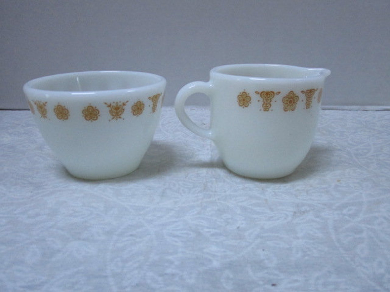 Vintage Pyrex Sugar and Creamer Set: Butterfly Gold Tableware - Etsy