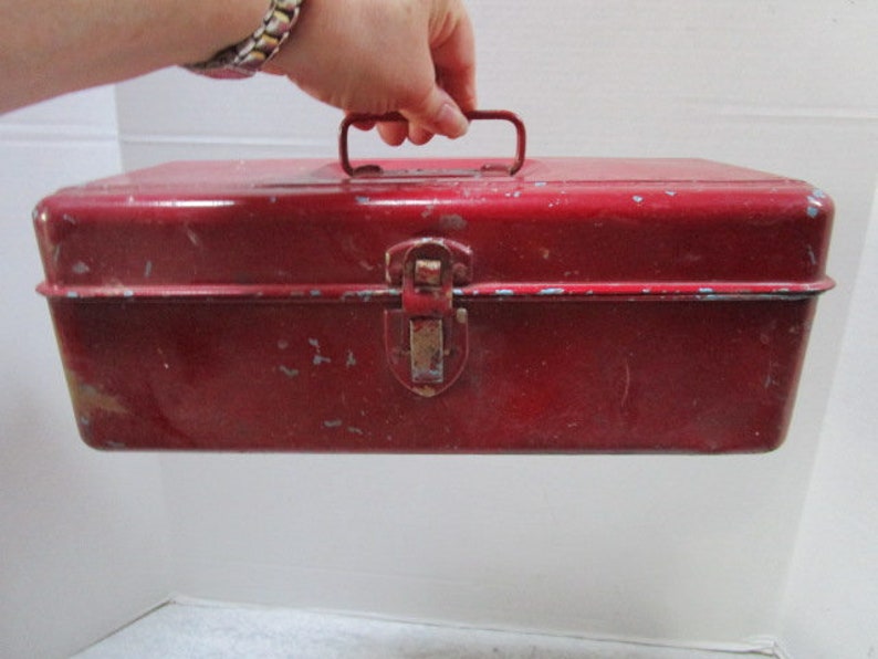 Vintage Rustic Metal Tool Box, Hinged Lid Clasp Lock Lift Handle ...