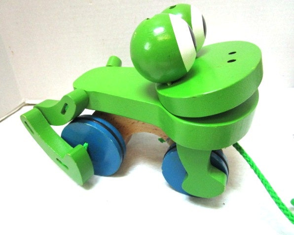 REDUCED Vintage Frog Pull Toy Melissa and Doug Child Safe Toddler Lime ...