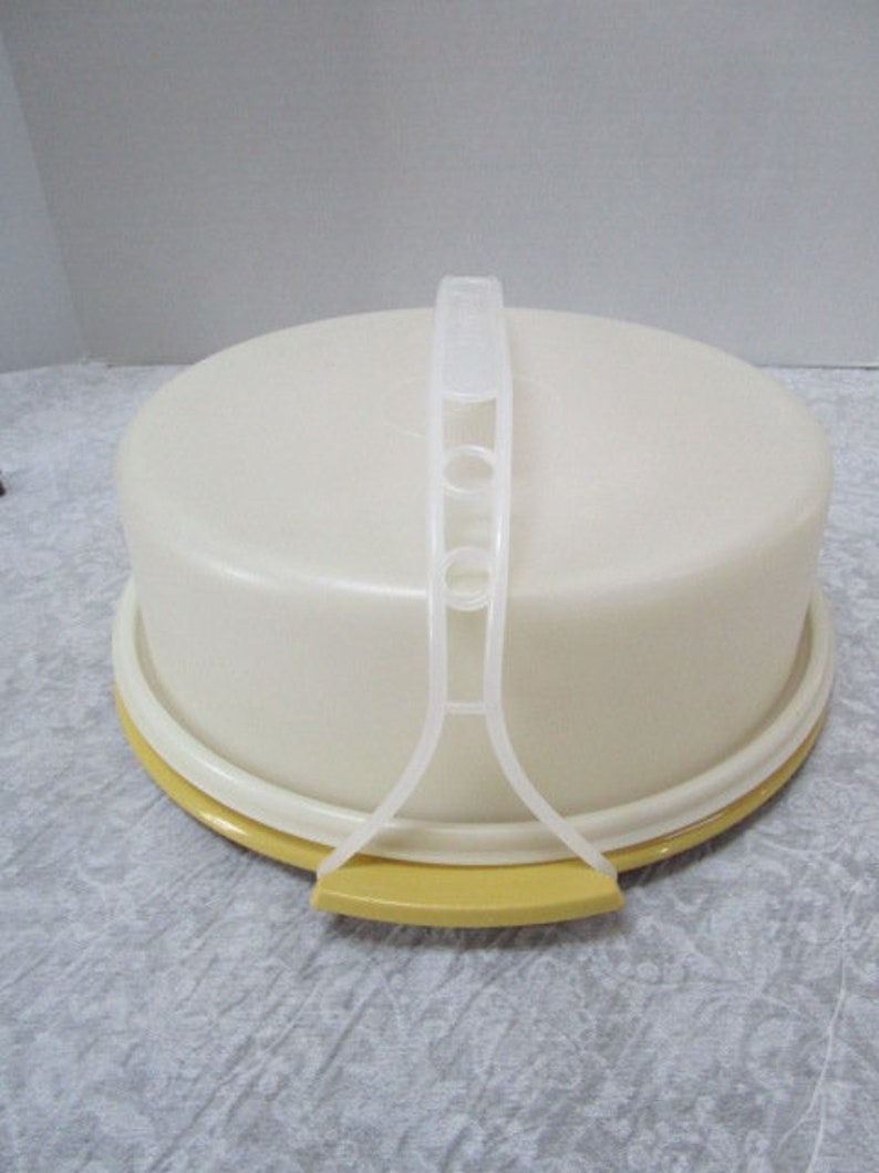 CHOICE Vintage Tupperware Round Pie Taker Cupcake Carrier 3 - Etsy