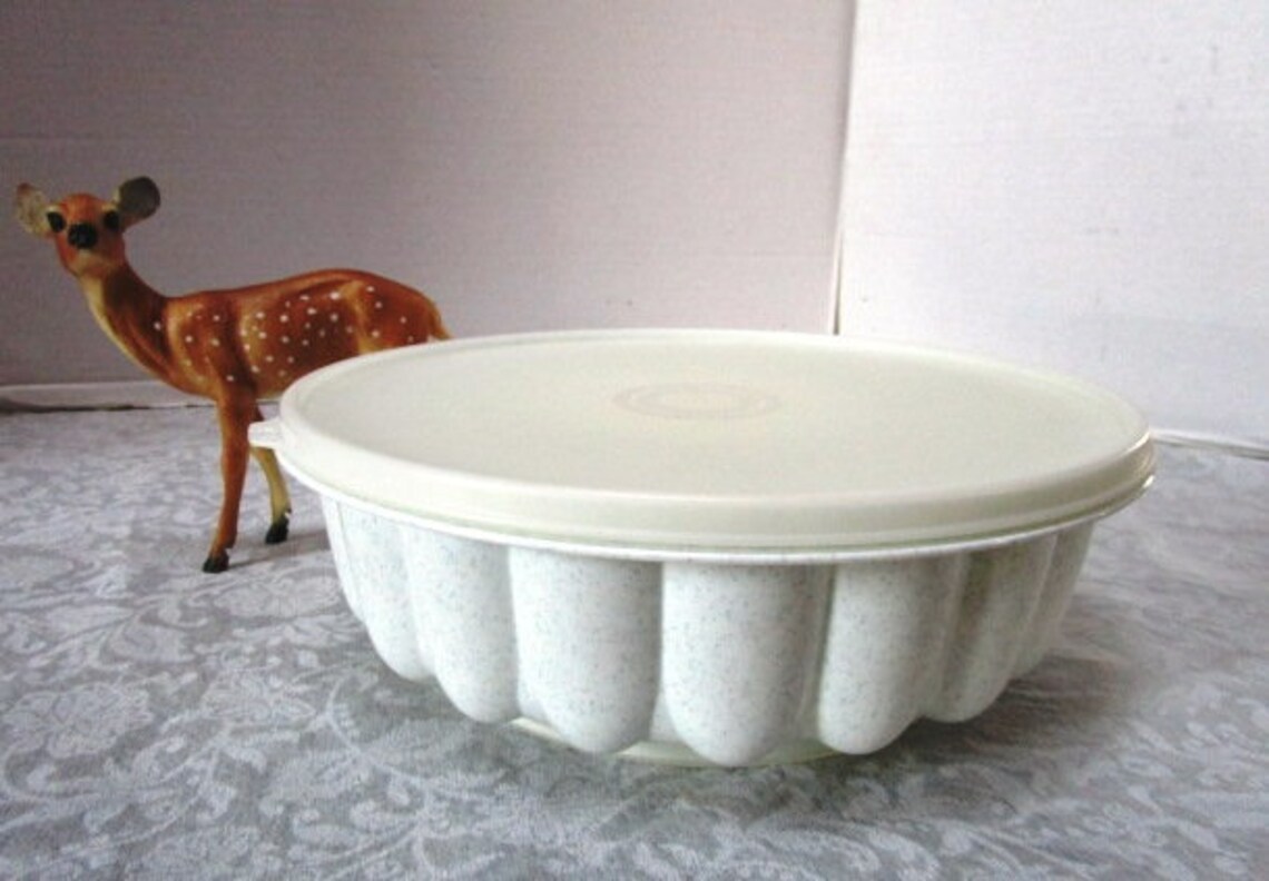 Vintage Tupperware Jello or Ice Ring Mold Set Like New 3 - Etsy