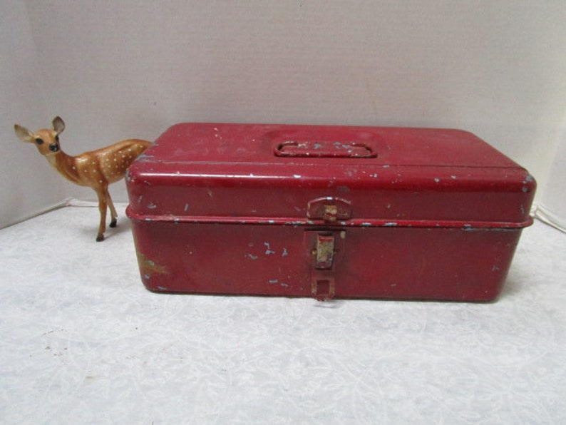 Vintage Rustic Metal Tool Box, Hinged Lid Clasp Lock Lift Handle ...