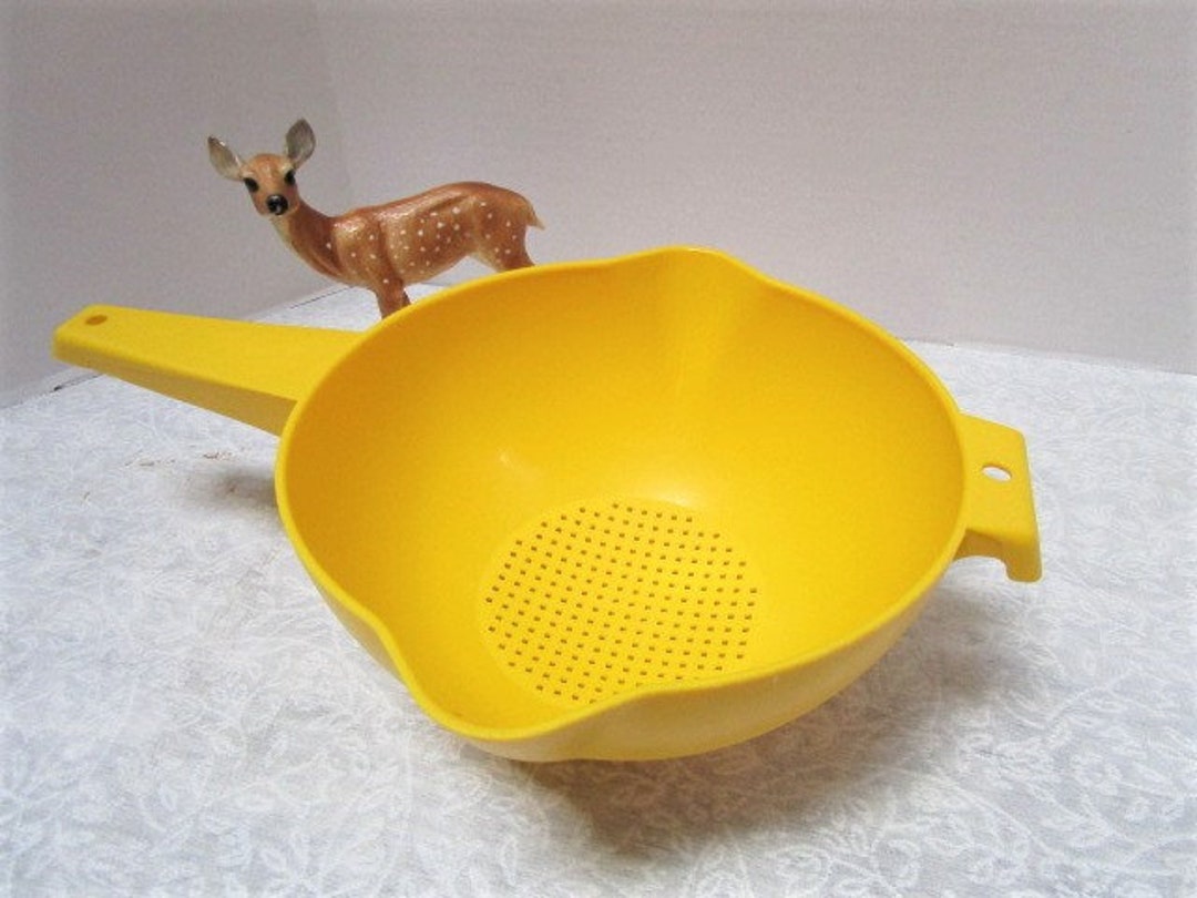 Large Vintage Tupperware Strainer / Drainer / Colander, W/ Handle, 2 ...