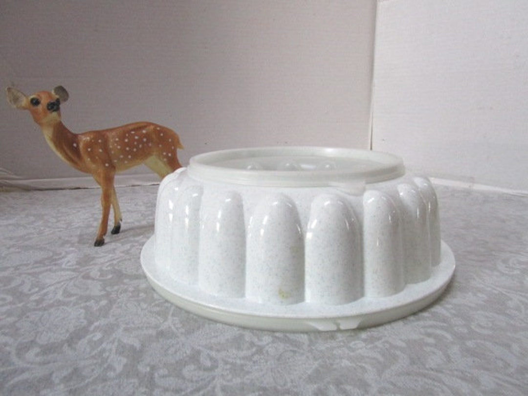 Vintage Tupperware Jello or Ice Ring Mold Set, Like New 3 Piece Jel N ...