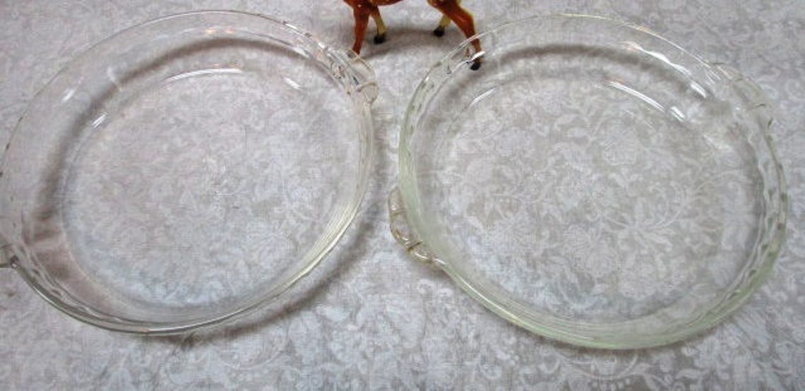 2 Vintage Pyrex PIE PLATES Clear Glass Fluted Rim Flavor Saver | Etsy