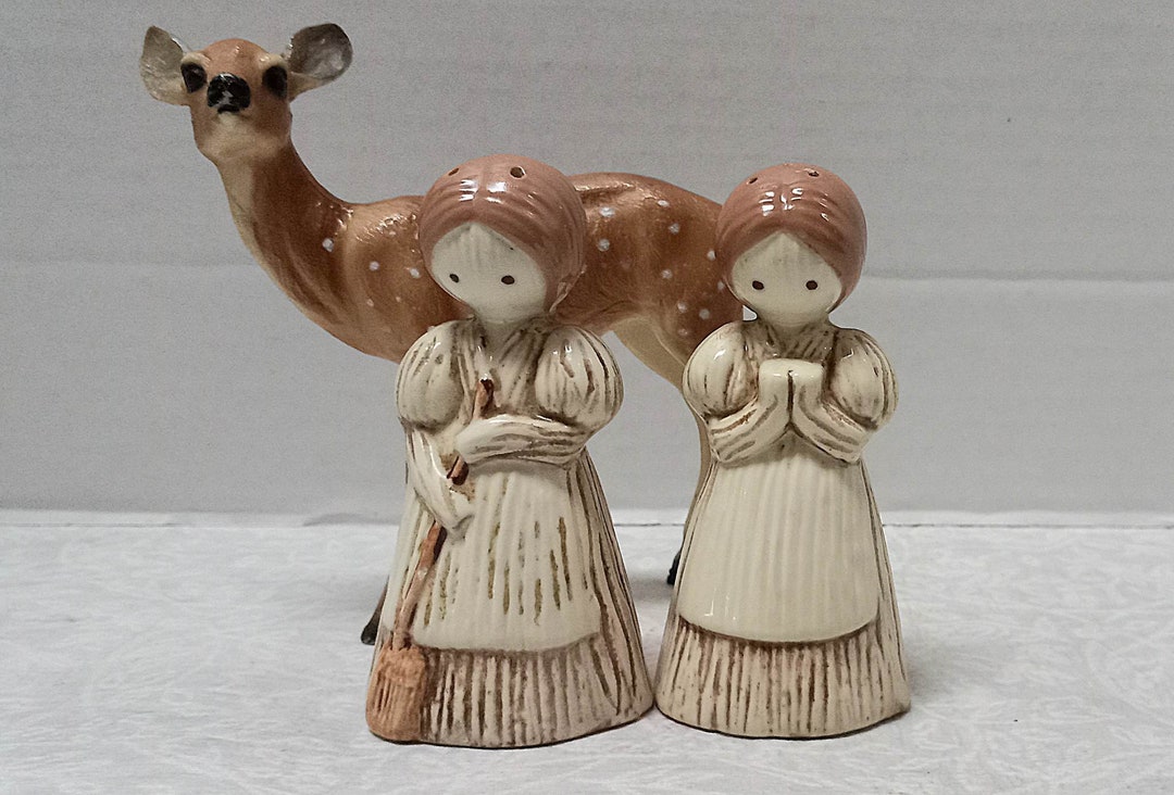 Vintage Salt & Pepper Shakers, Girls W/ Braids Praying and Sweeping ...
